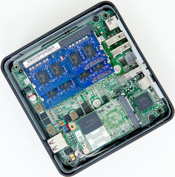 Intel 超迷你電腦 NUC 開箱，有什麼料？動手玩+拆開給你看 | T客邦