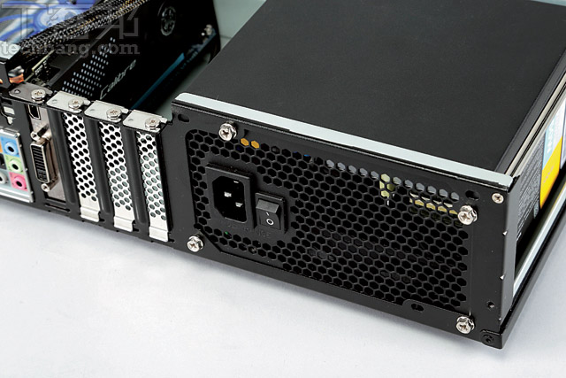 小空間大效用，7款 Mini-ITX 迷你機殼評測 - 第 2 頁 | T客邦