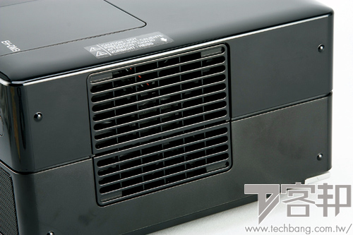 Epson EH-DM3，All in One行動電影院 | T客邦