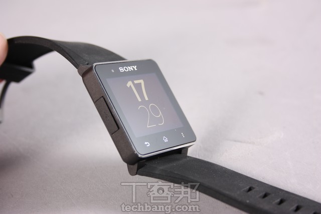 Sony SW2評測：防水、NFC、上百擴充套件 Android智慧手錶 | T客邦