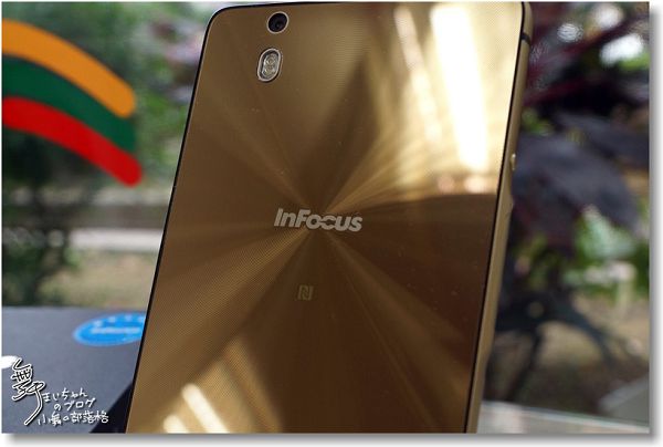 《金獎優評》Keep Your Life In Focus！InFocus_M810重點機~平價高規 4G 全頻．金光閃閃 | T客邦