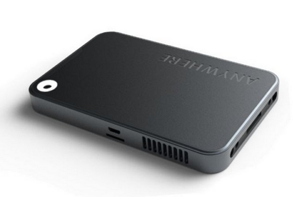 這個長得像變壓器的「微軟小盒子」，微軟說它其實是一台電腦 | T客邦