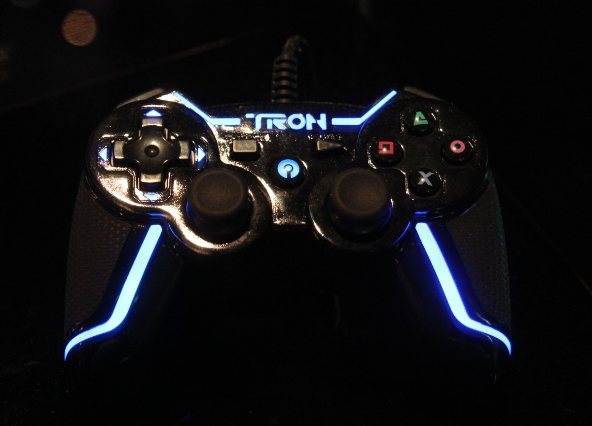 當電影《TRON》入侵21世紀遊戲裝置... | T客邦