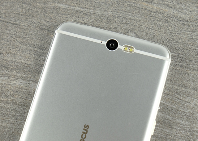 InFocus M812 動手玩：以下犯上的強悍金屬大螢幕新機 | T客邦