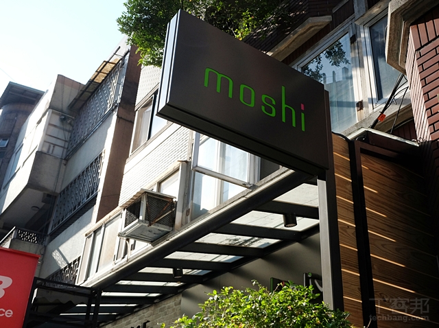 Moshi 全球首間專賣店開幕，宛若精品店的 3C 周邊購物體驗 | T客邦