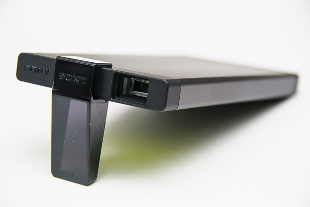 行動微型投影機時代來臨！Sony MP-CL1 雷射投影機一手試玩 | T客邦