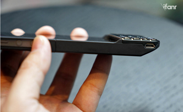 iPhone 5s Typo ，為你的iPhone加上一個實體鍵盤 | T客邦