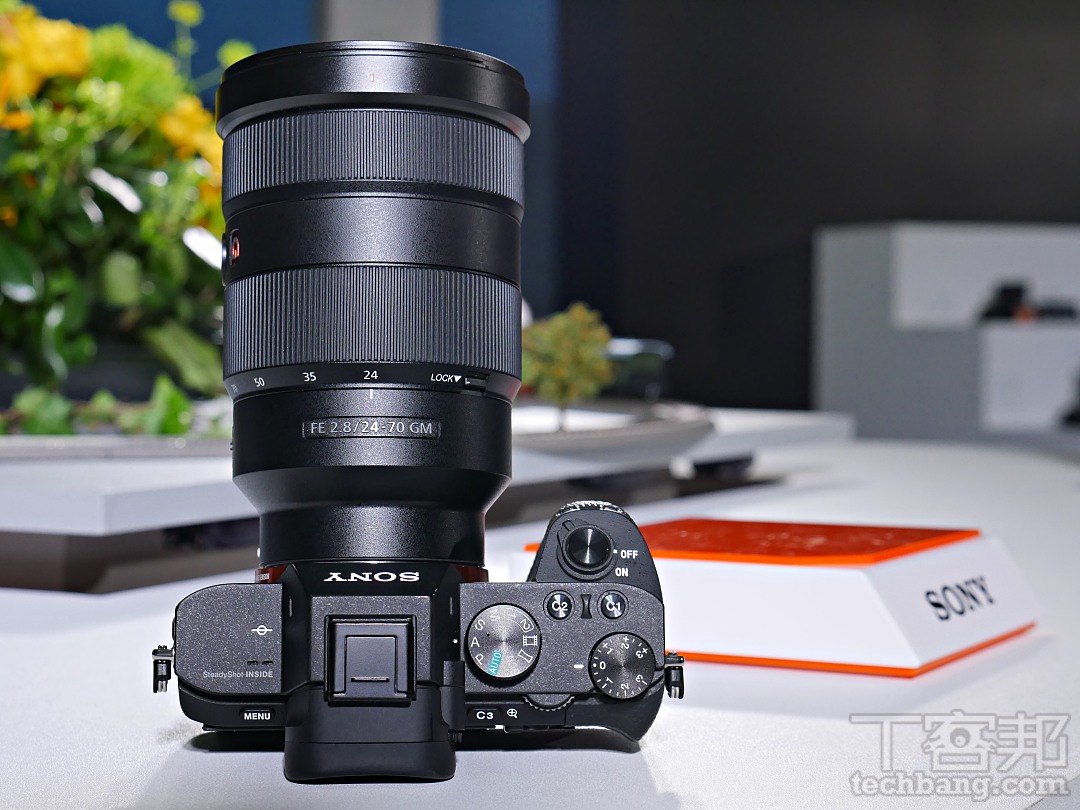 Sony G Master 鏡頭動手試玩：個頭更大、對焦更快，價格也更貴！ | T客邦