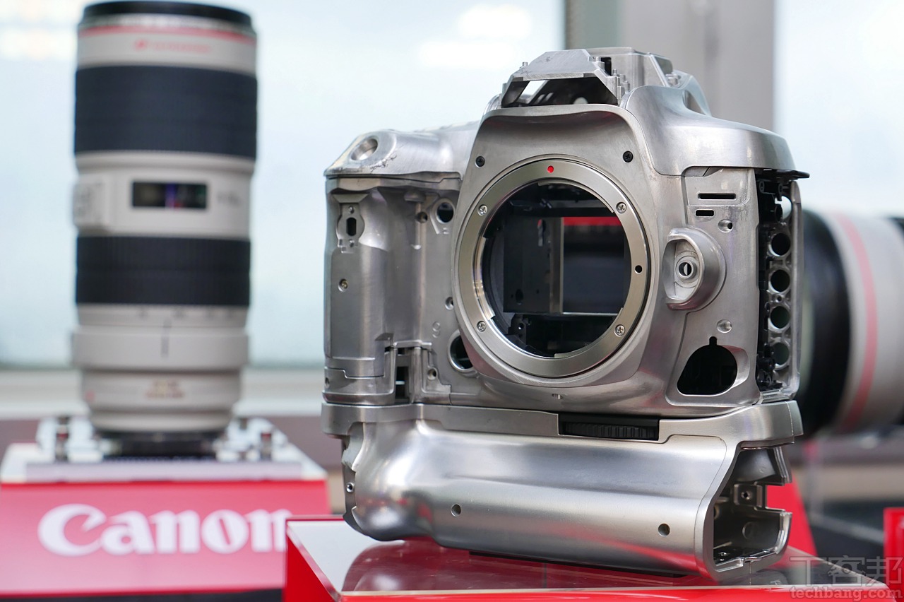 Canon EOS 5D4 上市！3,040 萬畫素 4K 錄影，還有雙像素 RAW 拍攝功能，售價 107,900 元 | T客邦