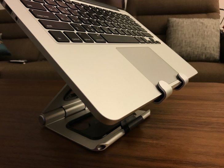 改善電腦族最佳坐姿，APEX STAND架起你的腰痠駝背！網友試用心得精選，從此抬頭挺胸不再成為低頭族！ | T客邦