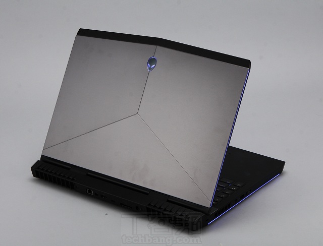Alienware 17 R4 評測：17 吋螢幕搭配 GeForce GTX 10 ，霸氣十足的高效能電競筆電 | T客邦