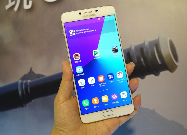 6 吋 Samsung Galaxy C9 Pro：內建 6GB 記憶體、前後 1,600 萬像素相機，售價 16,900 元 | T客邦