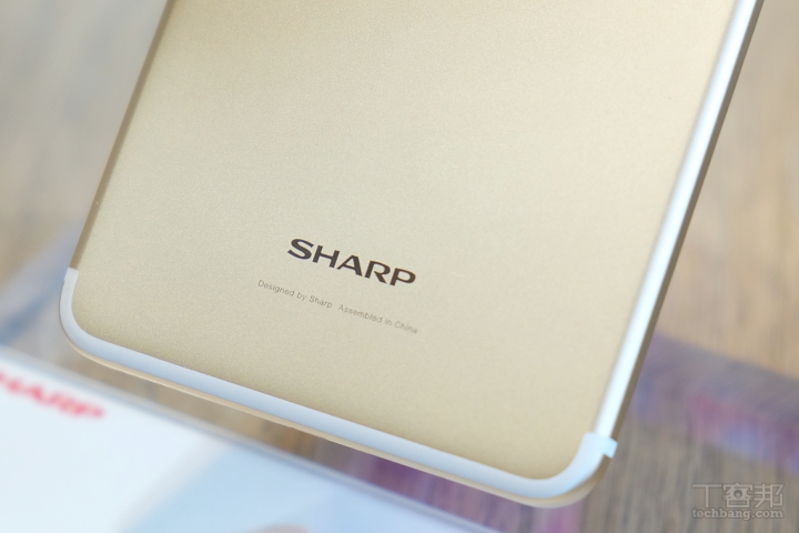 Sharp Z3 新機上市，主打 2K 大螢幕、f/1.8 大光圈鏡頭 | T客邦