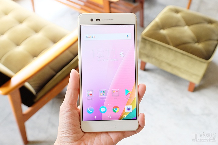 Sharp Z3 簡單動手玩，以夏普為名的中規中矩之作 | T客邦