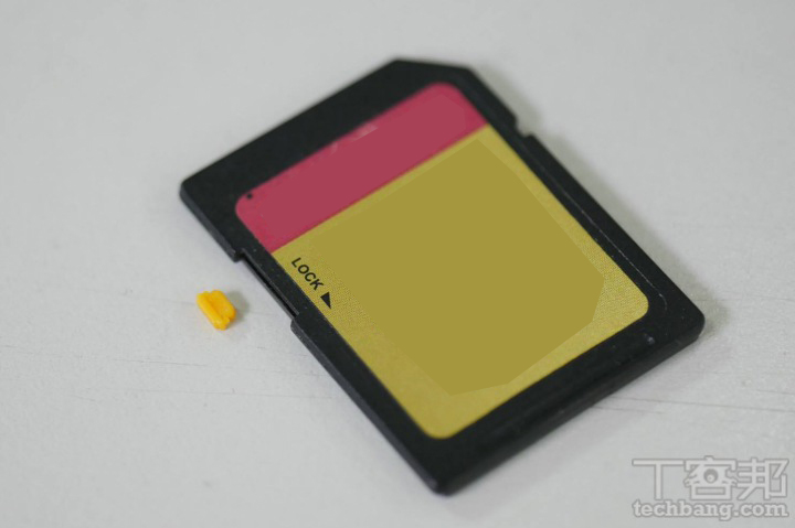 SD 卡上的 Lock 覆寫保護開關壞了怎麼辦？解法比你想像的還要簡單 | T客邦