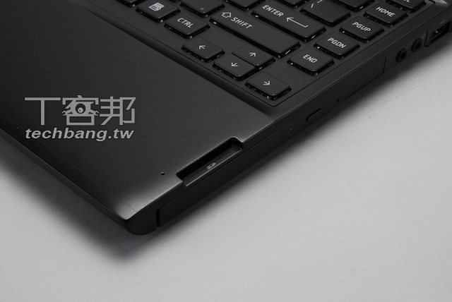 Toshiba Portege R830：搶先評測超輕薄效能筆電 | T客邦
