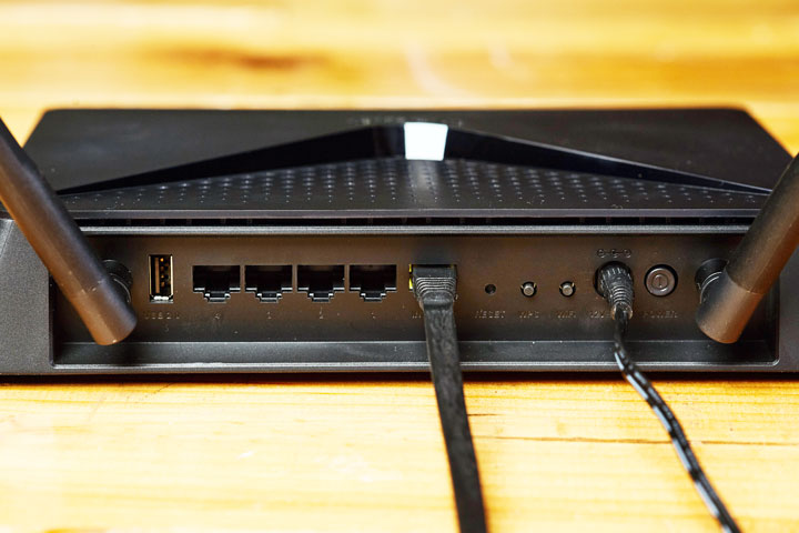 D-Link DIR-882 雙頻 MU-MIMO 無線路由器實測：電競、4K 串流影音都夠力！ | T客邦