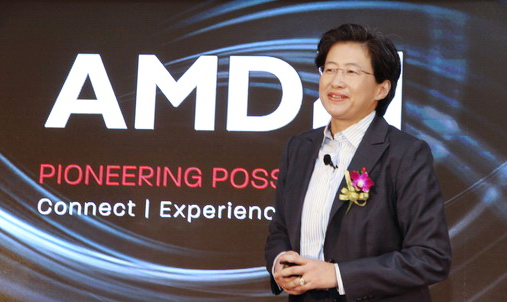 年度最狂路人！體育記者在F1賽場採訪「路人」竟是AMD CEO | T客邦