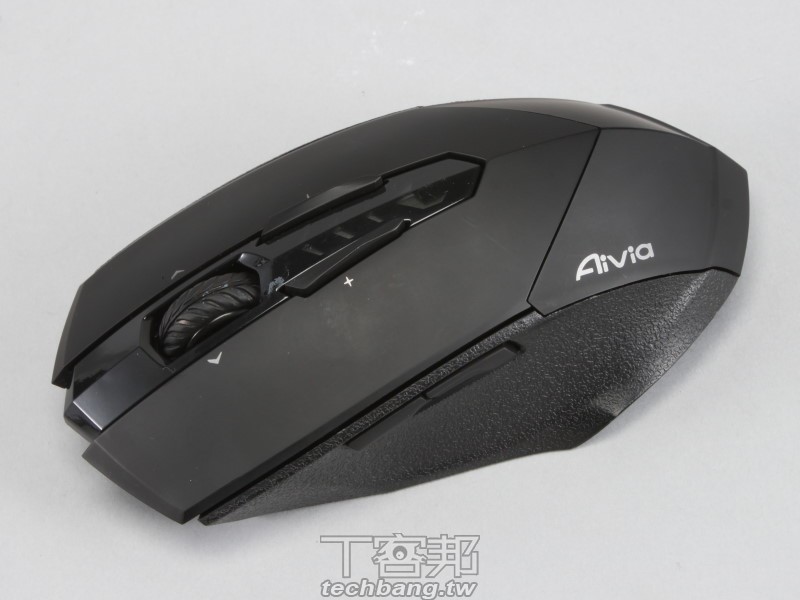 獨家！ 技嘉M8600 有線無線雙用電競鼠搶先玩 | T客邦