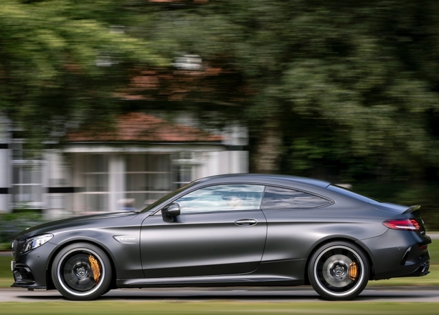 導入 9 段「AMG Traction Control」循跡控制，Mercedes-AMG C63 S 小改款「四車型」齊發！ | T客邦