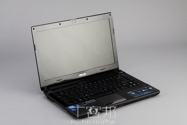 新輕薄長效筆電：Asus U31SD | T客邦