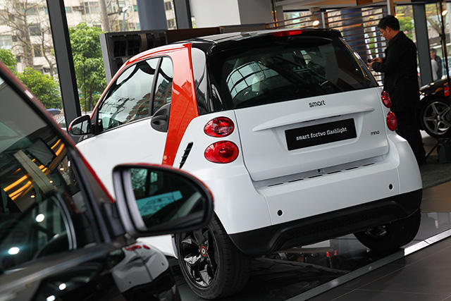 限量18輛 smart fortwo limited edition flashlight搭配優惠方案! | T客邦
