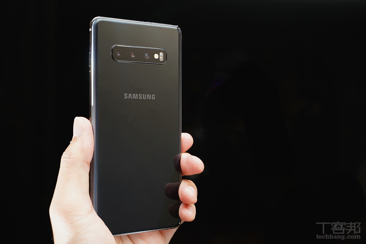 三星 Galaxy S10/S10+/S10e 規格外型比一比，實機長這樣 | T客邦