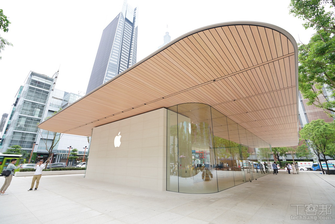 蘋果台灣直營店「Apple 信義 A13」開幕前搶先看！設計比照蘋果總部訪客中心 | T客邦