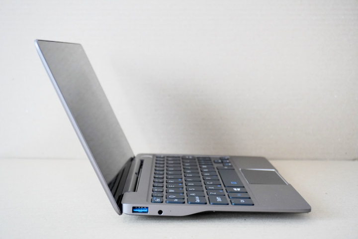 GPD P2 Max動手玩開箱篇：8.9吋超輕量筆電隨身帶著跑 | T客邦