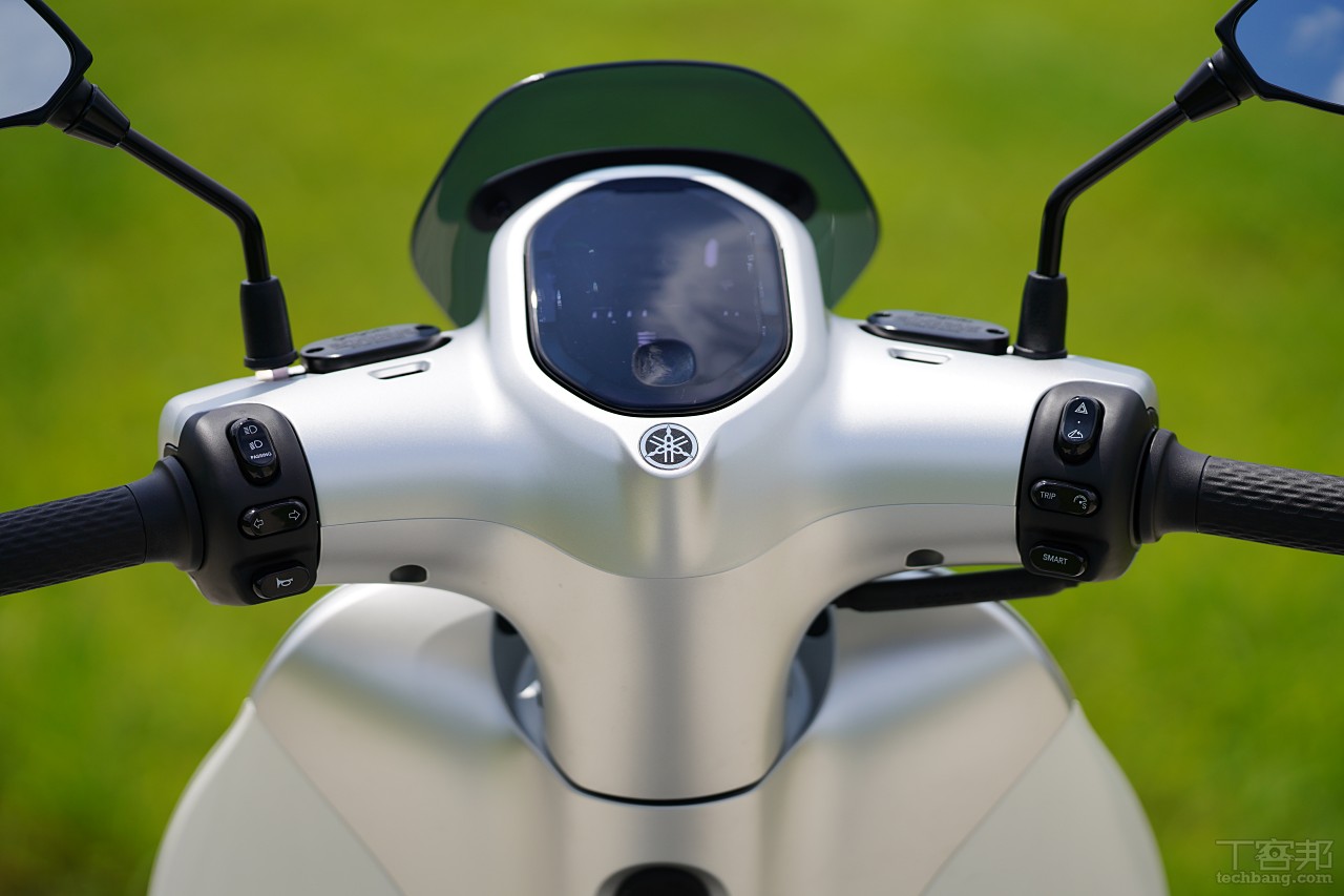 YAMAHA EC-05 試駕：同屬Gogoro 生態系騎起來與 Gogoro 2 有什麼差異？它是值得買的電動車嗎？ | T客邦