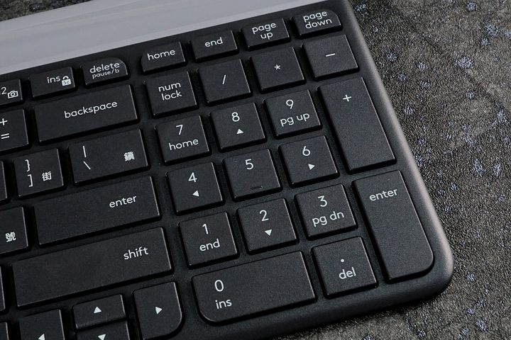 Logitech MK470 無線鍵盤滑鼠組評測：極致纖薄，高效安靜的工作利器 | T客邦