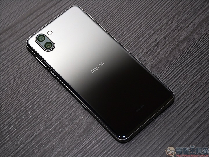 SHARP AQUOS R3 開箱 、評測、動手玩 ：6.2 吋 Pro IGZO 螢幕、高通 S855 處理器日系旗艦手機 | T客邦
