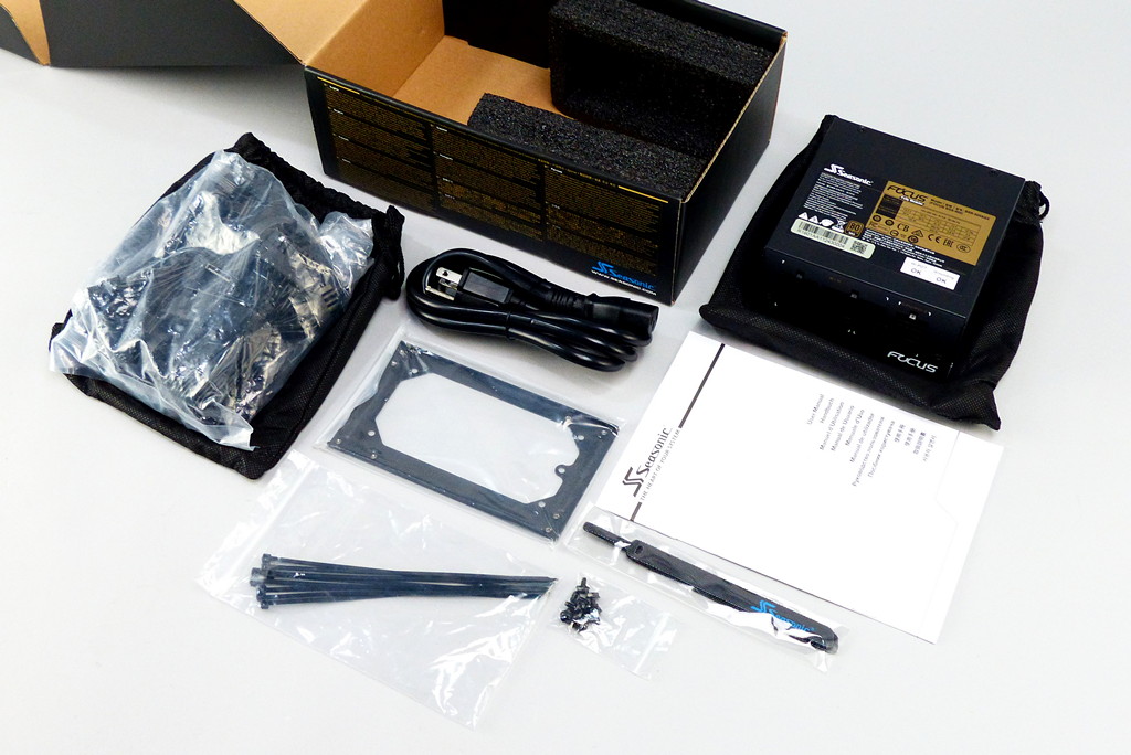 Seasonic 海韻 FOCUS SGX-500 SFX-L 電源供應器開箱簡測，80 PLUS 金牌效率更有 10 年保固 | T客邦