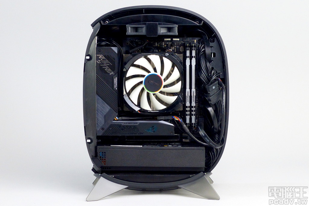 迎廣 In Win B1 機殼直立、橫放動手玩，不一樣的 Mini-ITX 藝術作品 | T客邦