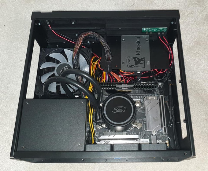 Checkmate A1500 Mini ITX機殼還原Amiga 3000復古風情 | T客邦