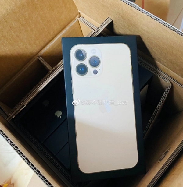 iPhone13包裝盒連塑膠封膜都省了？蘋果經銷商秀出「開箱」照驗證 | T客邦