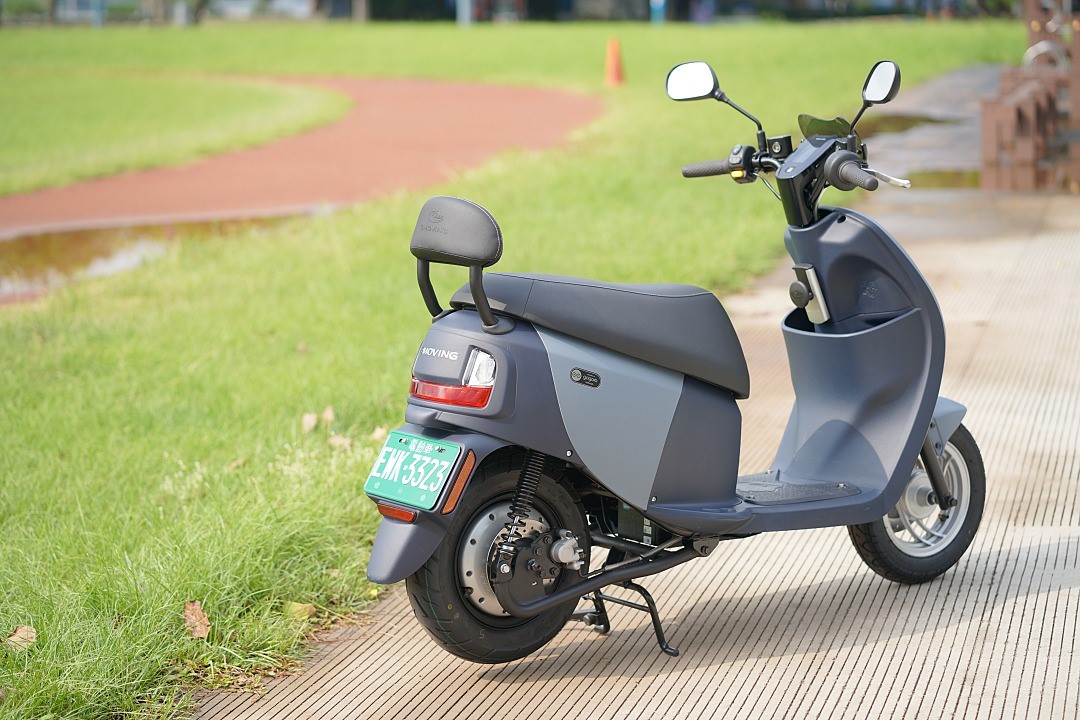 輕巧出行，讓電動車更貼近你我！eMOVING EZ1 體驗試駕 | T客邦
