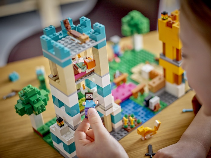 LEGO Minecraft重現經典電玩遊戲， 2023漫畫博覽會搶先亮相 | T客邦