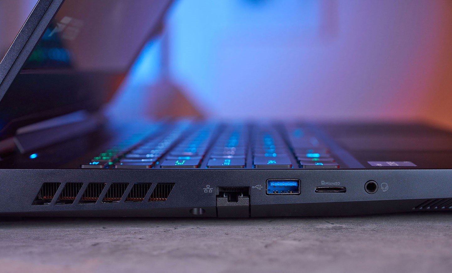 Acer Predator Helios 3D 15 SpatialLabs Edition 電競筆電實測：裸視 3D 技術能帶來多「深度」的 ...