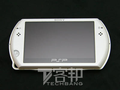 掌上型遊戲新機PSP go實機現身 | T客邦