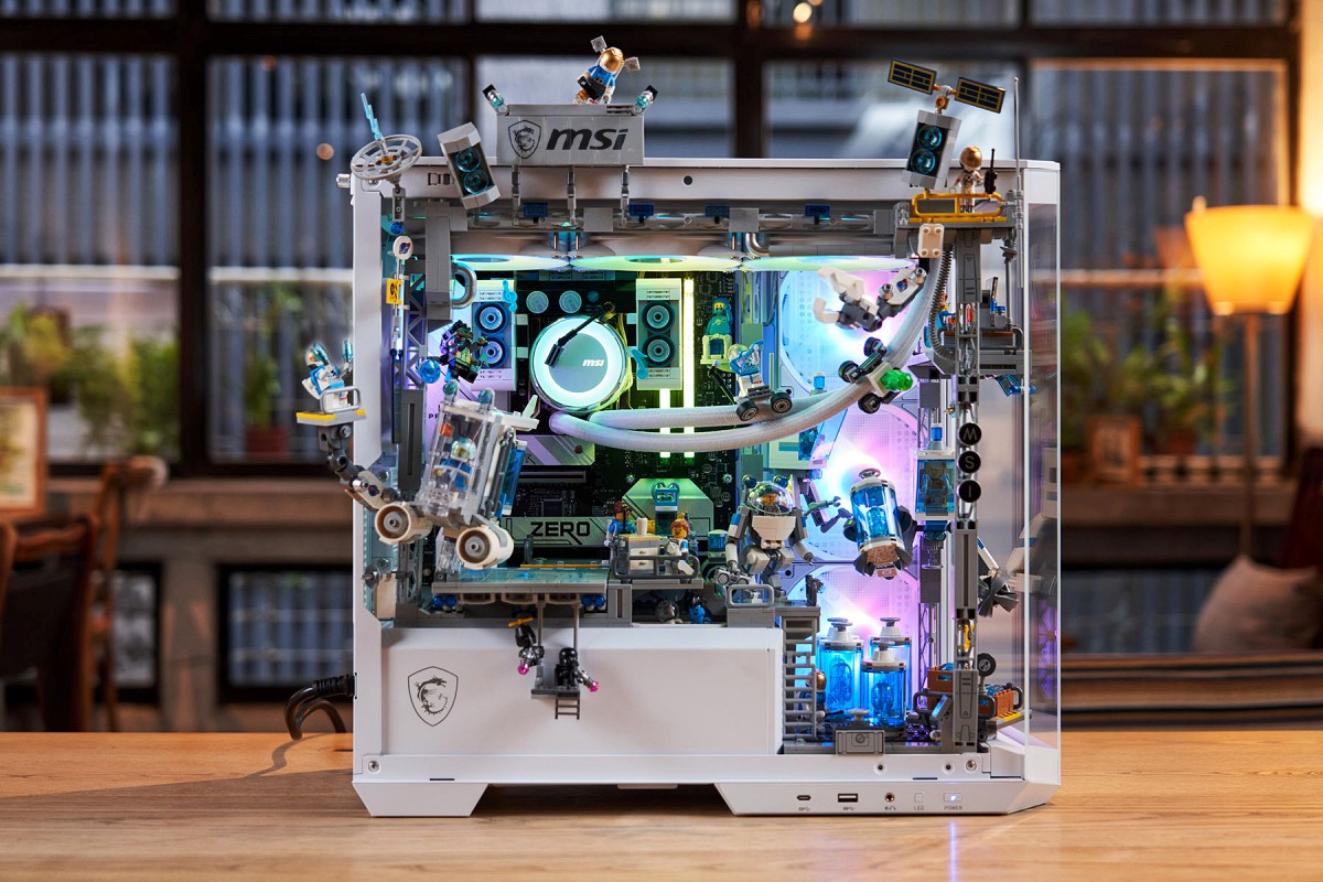 MSI Project Zero 系列 ft. 樂高達人 LEGO 7：利用全景視野大空間打造「太空冷卻能源裝卸工作站」 | T客邦