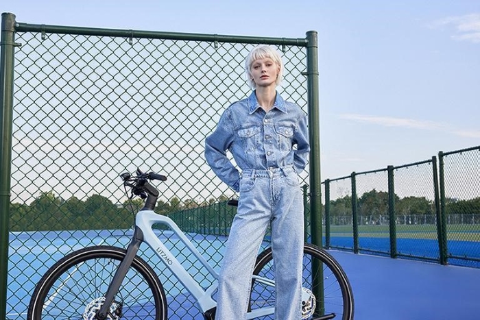 LITZMO 發表 EM-05 系列碳纖電動輔助自行車 E-Bike，極簡設計成時尚新配件 | T客邦