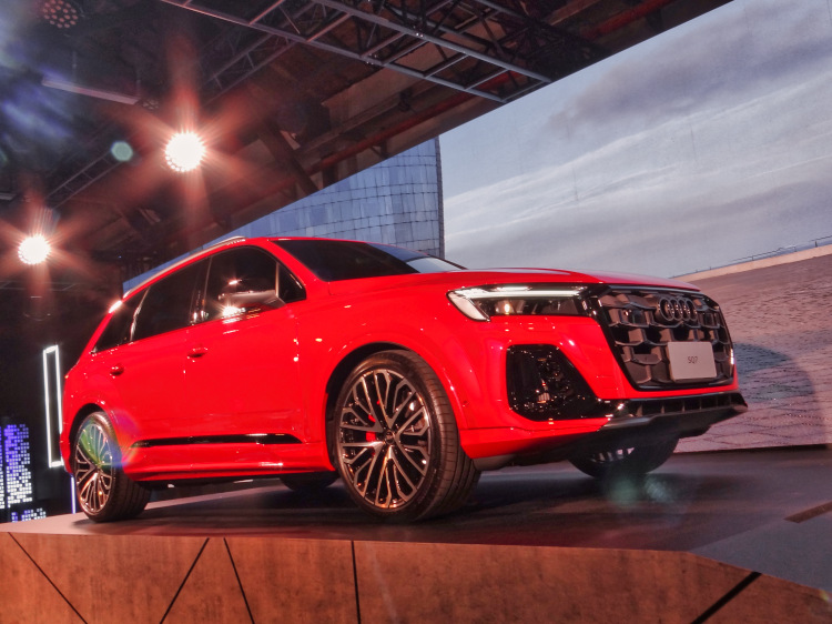 小改款 Audi Q7、Q8 車系同步登場，多元動力展現科技實力 | T客邦