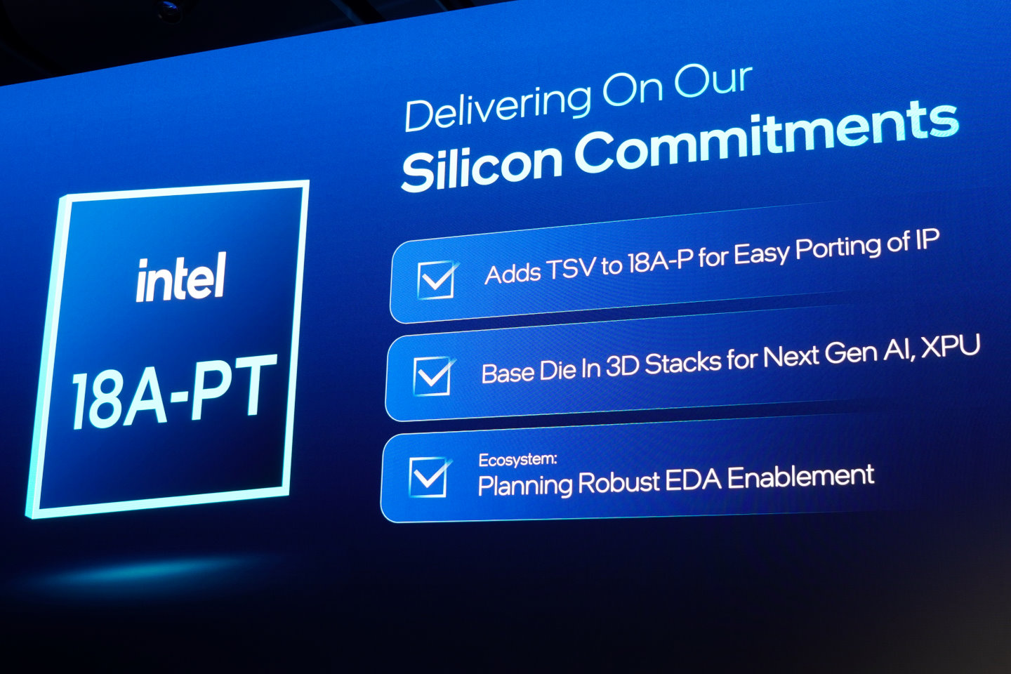 Intel Foundry Direct Connect 2025：Intel 18A製程節點效能分析，Intel 14A導入高數值孔徑極紫外光技術 | T客邦