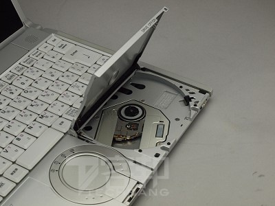 【週末雜談】編輯的小玩具：Panasonic Let's Note CF-Y7 | T客邦